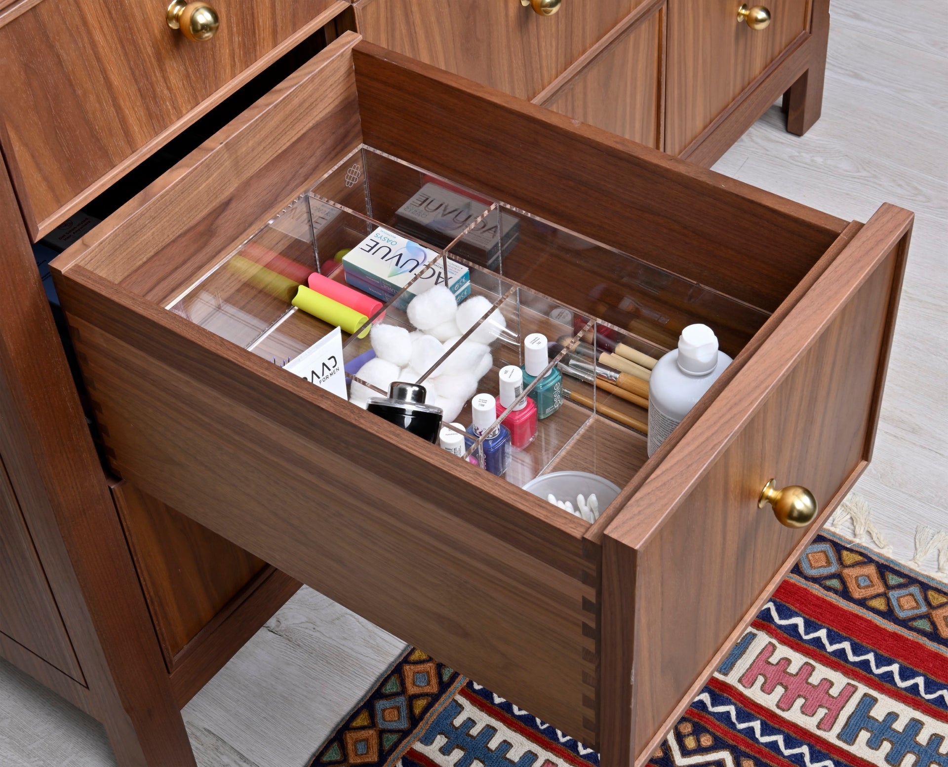 Salt by Sabrina & Docking Drawer